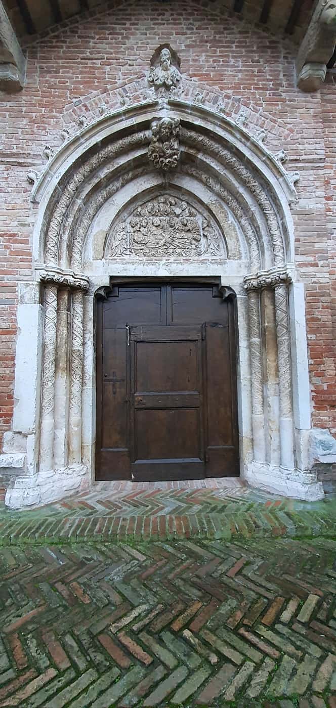 Cosa vedere a Sarnano il borgo medievale ai piedi dei Sibillini