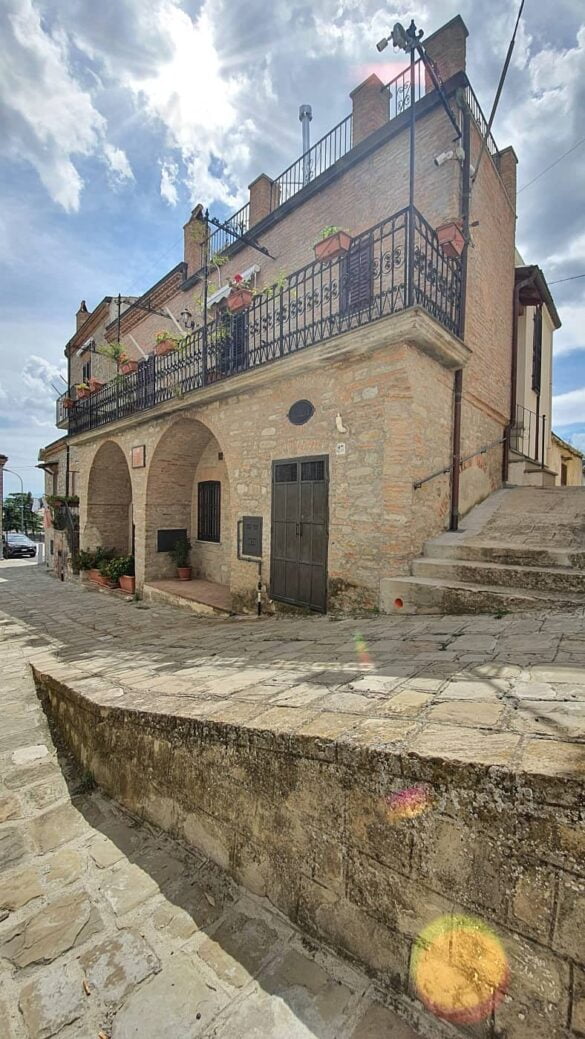 Aliano: cosa vedere nel borgo dei calanchi e Carlo Levi (Basilicata)