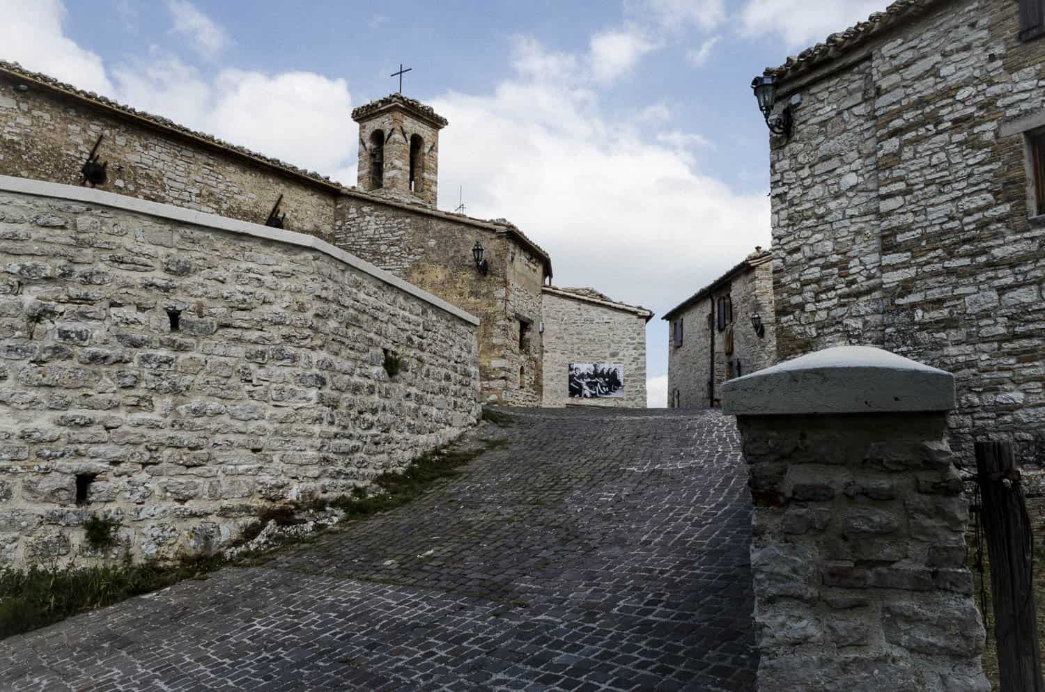 Cosa vedere a Elcito, il Tibet delle Marche tra silenzio e suggestioni