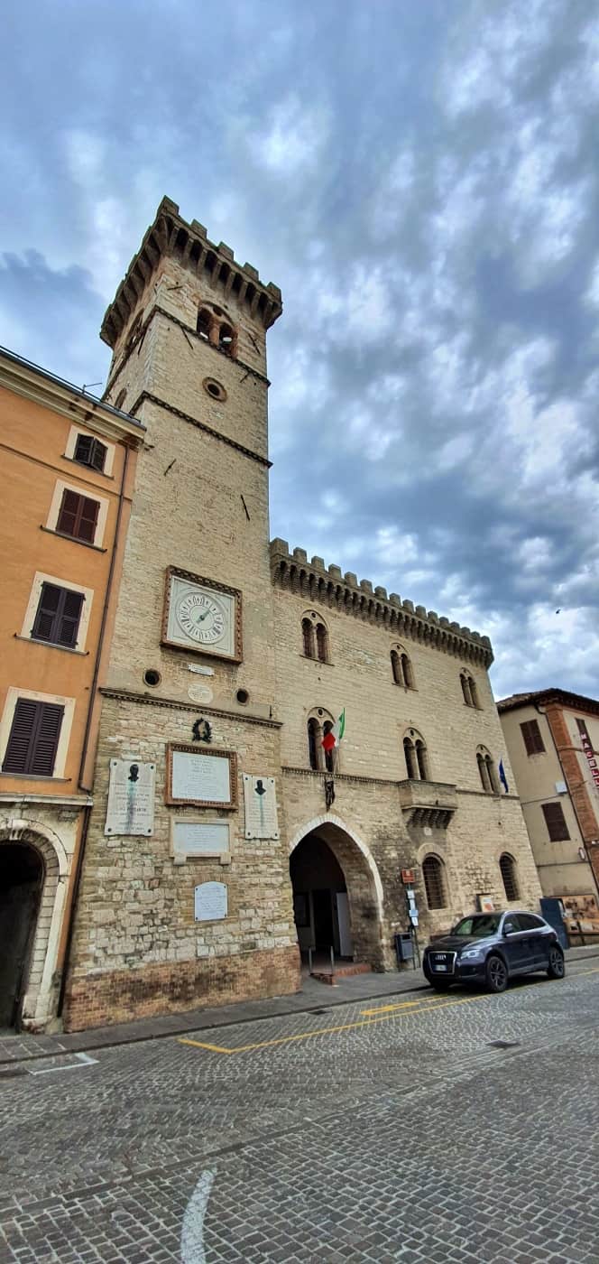 Cosa vedere ad Arcevia in un giorno: la perla dei monti marchigiani