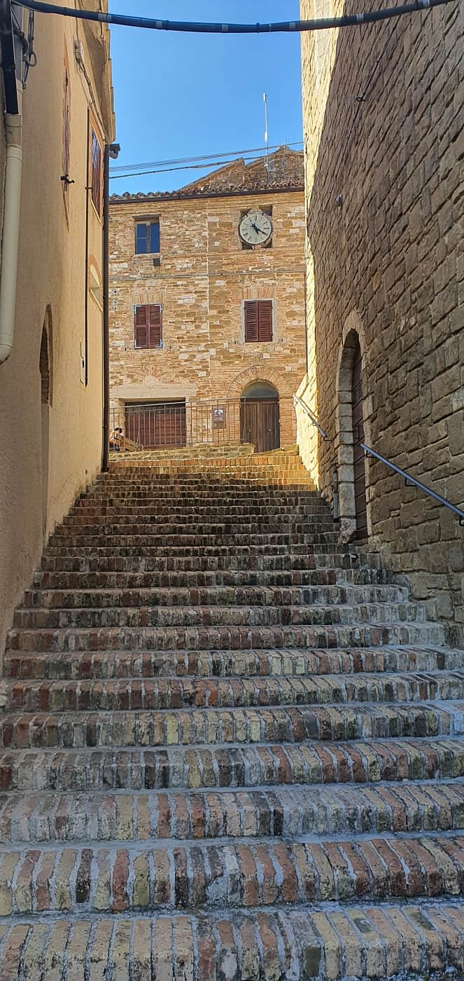 I nove castelli di Arcevia nelle Marche: i più belli e cosa vedere