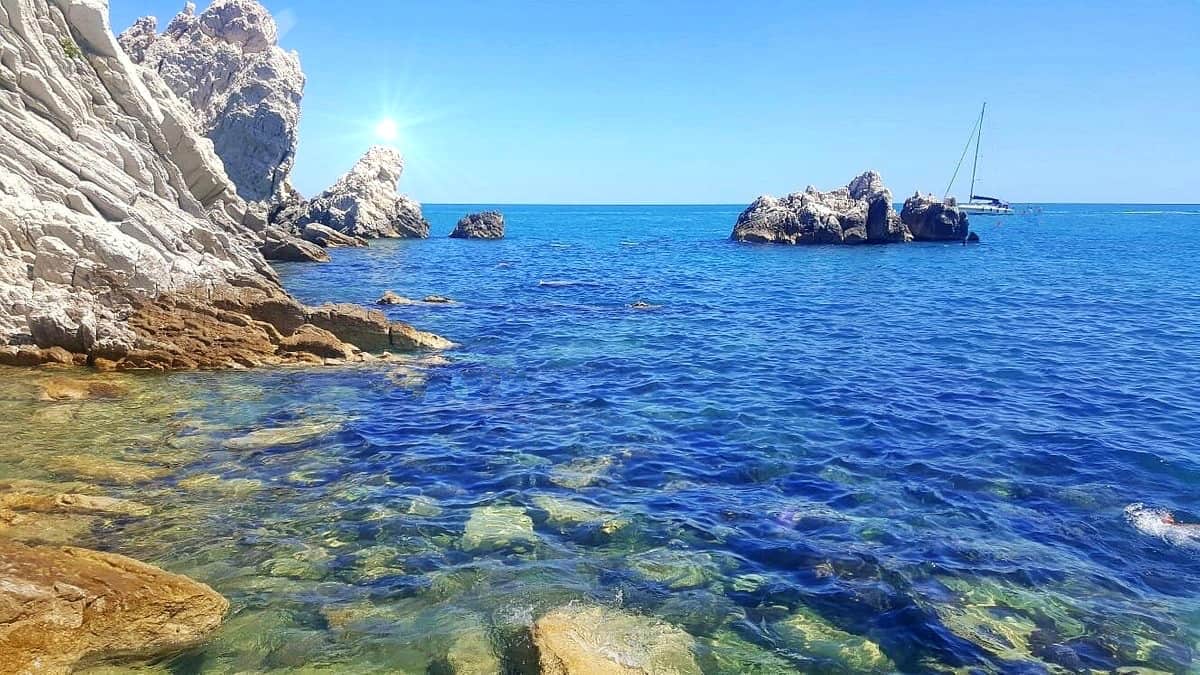 Spiagge più belle Riviera del Conero: consigli da local e mappa