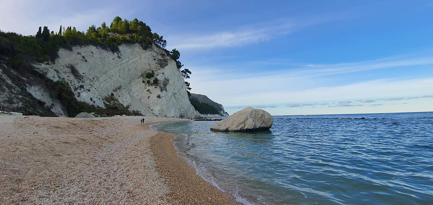 Spiagge più belle Riviera del Conero: consigli da local e mappa