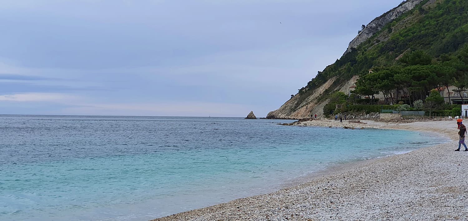 Spiagge più belle Riviera del Conero: consigli da local e mappa