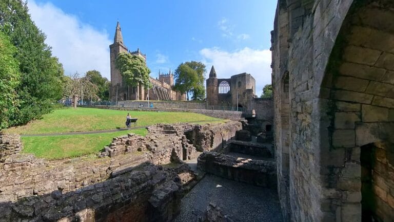 Dunfermline, l'antica capitale della Scozia: cosa vedere in un giorno